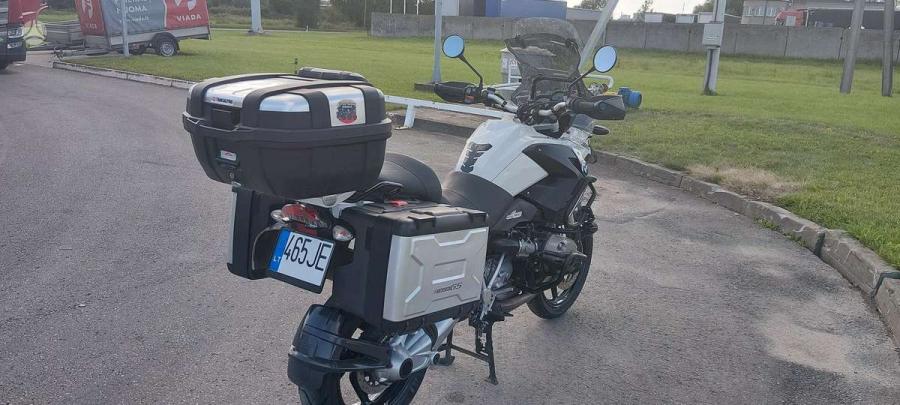 White BMW R 1200GS 2008 in Mazeikiai, with an engine capacity of 1.17 L and mileage of 95 thousand km for 6000 €, photo 5 on AUTOMOTO.COM.LV