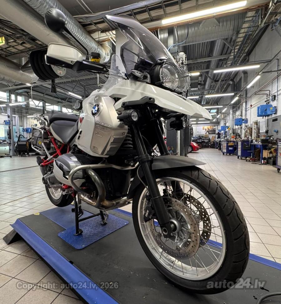 White BMW R 1200GS 2012 in Tallinn, with an engine capacity of 1.17 L and mileage of 57 thousand km for 9900 €, photo 2 on AUTOMOTO.COM.LV