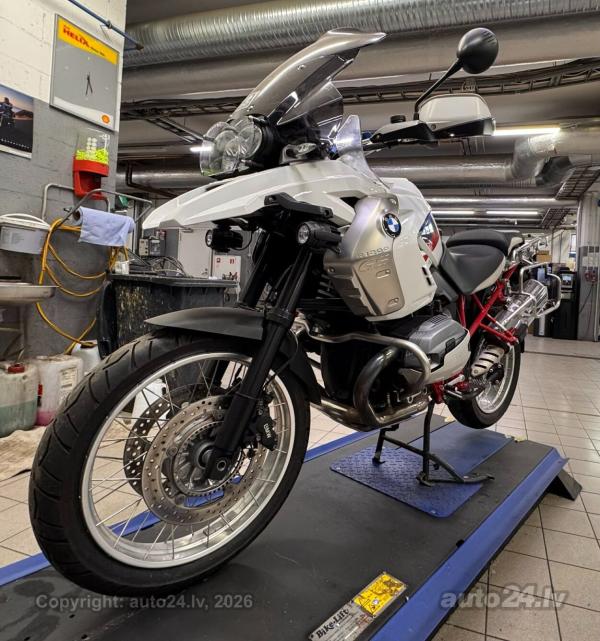 Balts BMW R 1200GS 2012 Tallina, ar dzinēja tilpumu 1.17 L un nobraukumu 57 tūkst. km par 9900 €, foto 3 vietnē AUTOMOTO.COM.LV