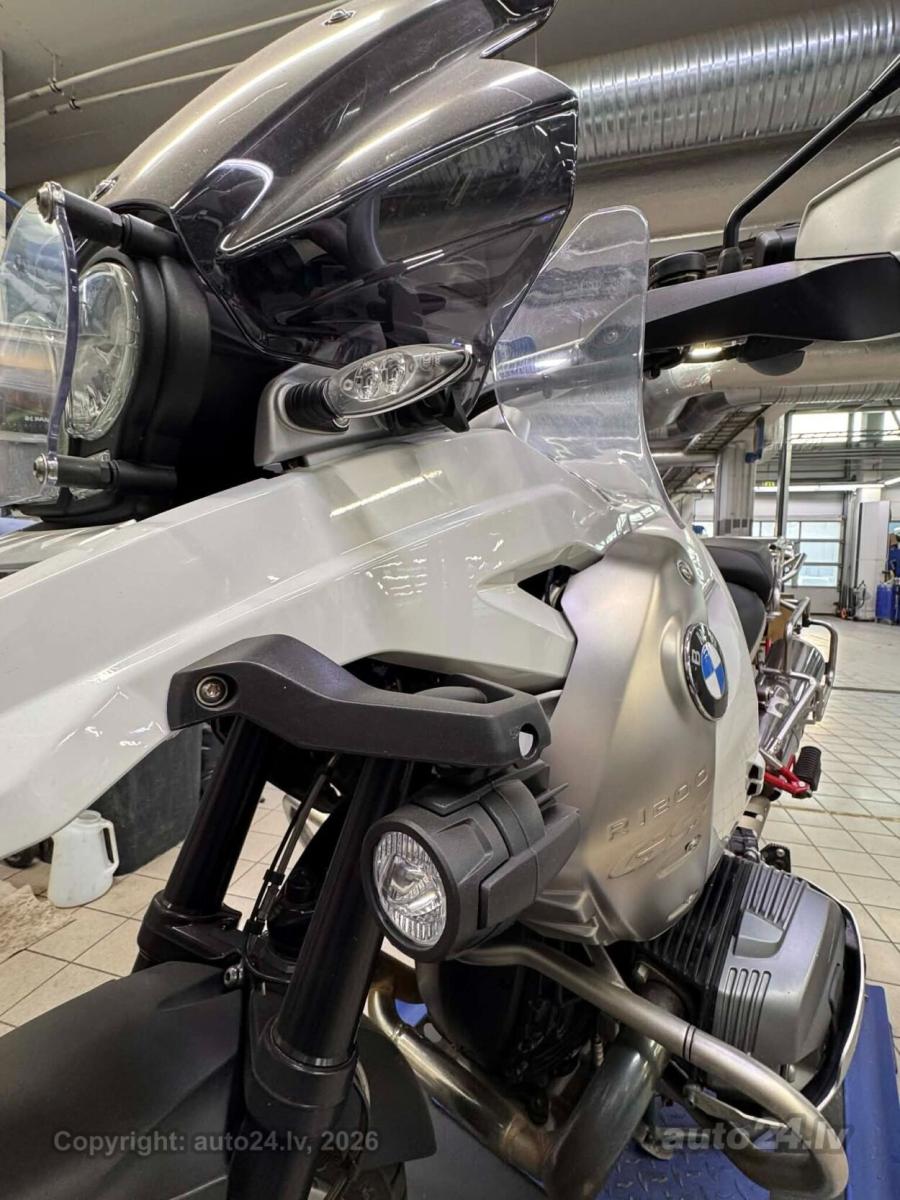 Balts BMW R 1200GS 2012 Tallina, ar dzinēja tilpumu 1.17 L un nobraukumu 57 tūkst. km par 9900 €, foto 8 vietnē AUTOMOTO.COM.LV