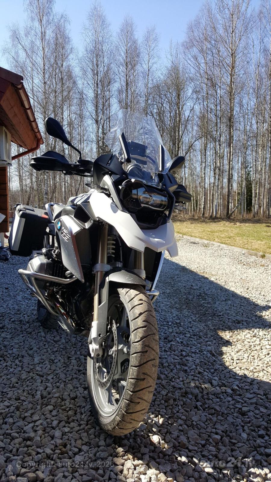 White BMW R 1200GS 2016 in Tallinn, with an engine capacity of 1.17 L and mileage of 42 thousand km for 11900 €, photo 3 on AUTOMOTO.COM.LV