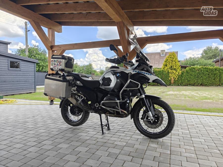 White BMW R 1200GS 2016 in Vilnius, with an engine capacity of 1.20 L and mileage of 59 thousand km for 10000 €, photo 4 on AUTOMOTO.COM.LV