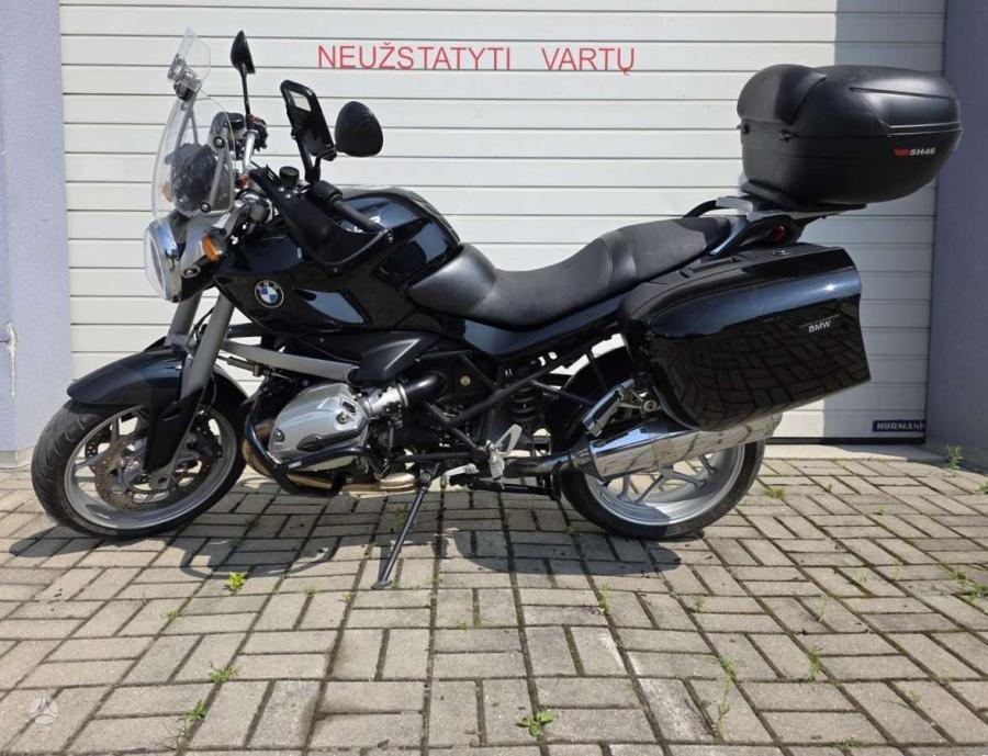 Black BMW R 1200R 2006 in Vilnius, with an engine capacity of 1.20 L and mileage of 80 thousand km for 3000 €, photo 1 on AUTOMOTO.COM.LV