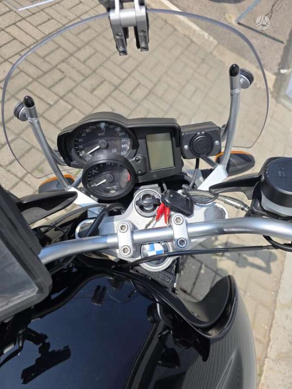 Black BMW R 1200R 2006 in Vilnius, with an engine capacity of 1.20 L and mileage of 80 thousand km for 3000 €, photo 2 on AUTOMOTO.COM.LV