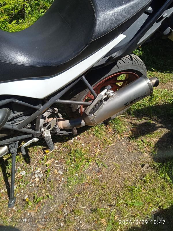 Black BMW R 1200R 2011 in Tallinn, with an engine capacity of 1.17 L and mileage of 83 thousand km for 6900 €, photo 6 on AUTOMOTO.COM.LV