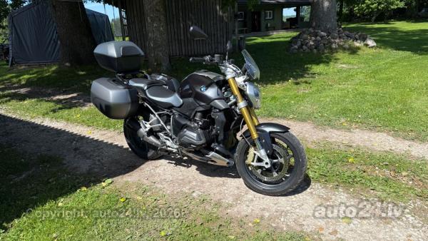 Grey BMW R 1200R 2016 in Tallinn, with an engine capacity of 1.17 L and mileage of 34 thousand km for 8500 €, photo 4 on AUTOMOTO.COM.LV