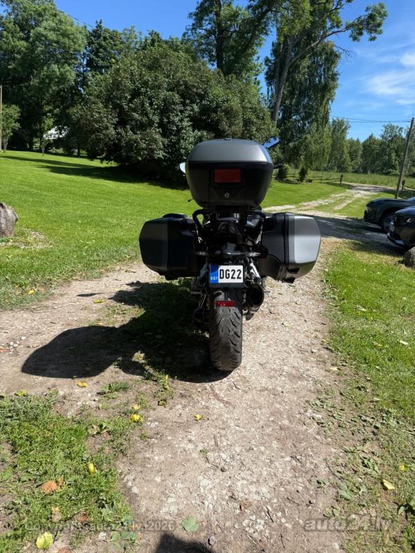 Grey BMW R 1200R 2016 in Tallinn, with an engine capacity of 1.17 L and mileage of 34 thousand km for 8500 €, photo 7 on AUTOMOTO.COM.LV