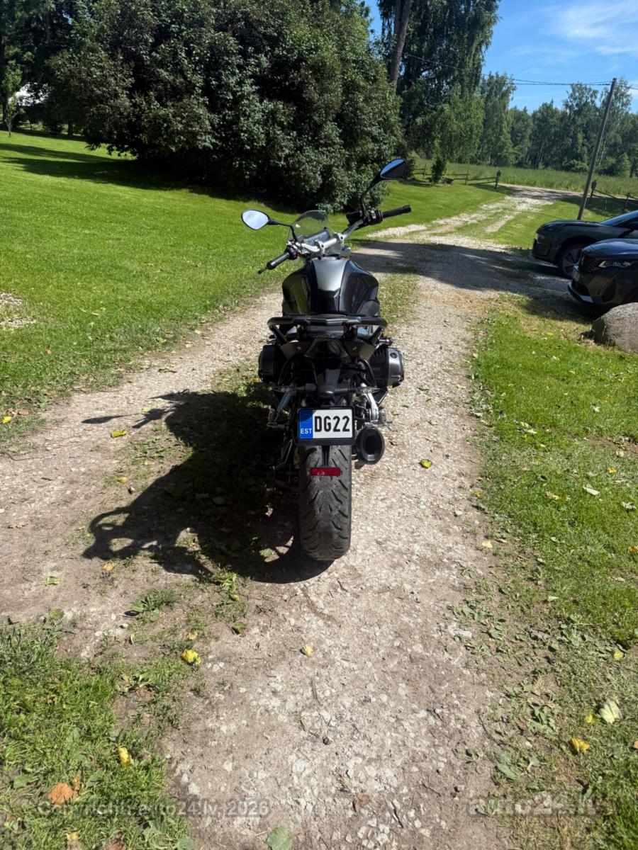 Grey BMW R 1200R 2016 in Tallinn, with an engine capacity of 1.17 L and mileage of 34 thousand km for 8500 €, photo 12 on AUTOMOTO.COM.LV