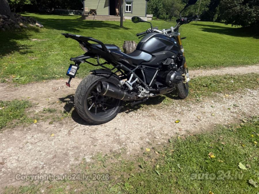 Grey BMW R 1200R 2016 in Tallinn, with an engine capacity of 1.17 L and mileage of 34 thousand km for 8500 €, photo 13 on AUTOMOTO.COM.LV