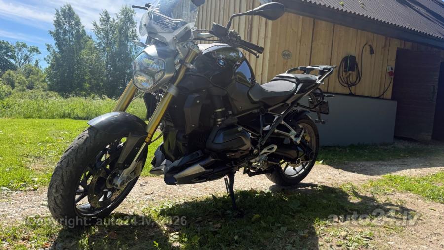 Grey BMW R 1200R 2016 in Tallinn, with an engine capacity of 1.17 L and mileage of 34 thousand km for 8500 €, photo 19 on AUTOMOTO.COM.LV