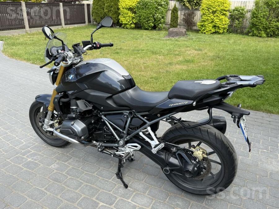 BMW R 1200R 2015 in Riga, with an engine capacity of 1.20 L and mileage of 0 thousand km for 8900 €, photo 5 on AUTOMOTO.COM.LV