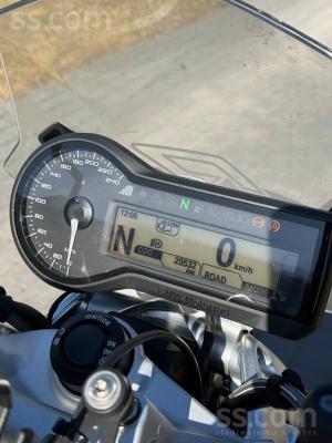 BMW R 1200R 2015 in Riga, with an engine capacity of 1.20 L and mileage of 0 thousand km for 8900 €, photo 6 on AUTOMOTO.COM.LV