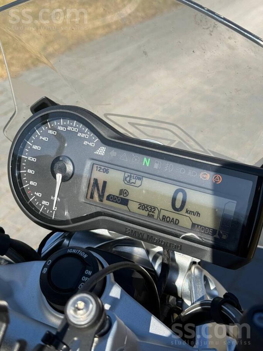 BMW R 1200R 2015 in Riga, with an engine capacity of 1.20 L and mileage of 0 thousand km for 8900 €, photo 6 on AUTOMOTO.COM.LV