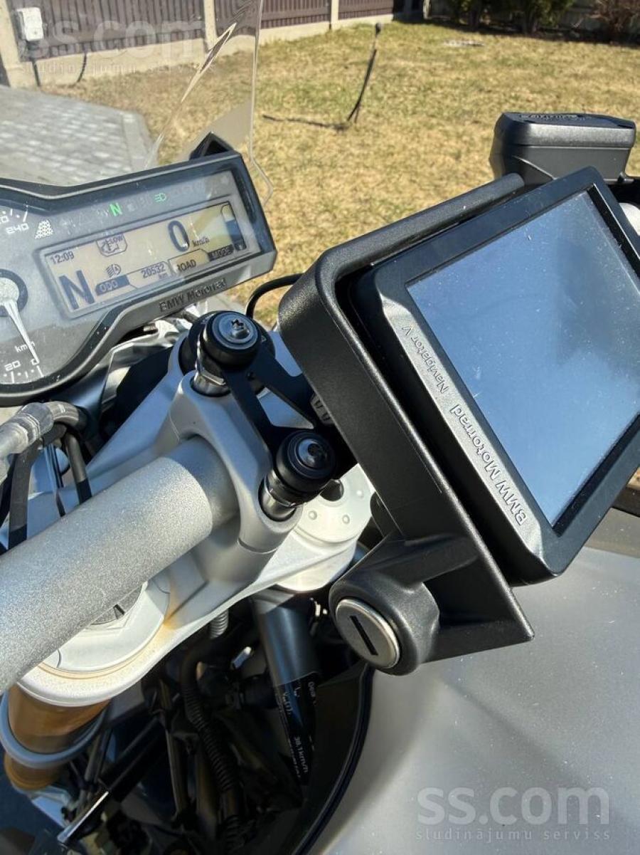 BMW R 1200R 2015 in Riga, with an engine capacity of 1.20 L and mileage of 0 thousand km for 8900 €, photo 7 on AUTOMOTO.COM.LV