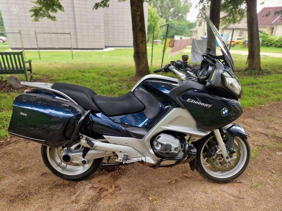 Blue BMW R 1200RT 2012 in Kupiskis, with an engine capacity of 1.17 L and mileage of 105 thousand km for 6300 €, photo 3 on AUTOMOTO.COM.LV