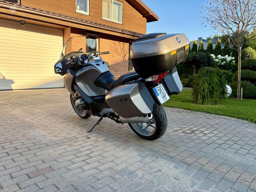 Brown BMW R 1200RT 2008 in Kaunas, with an engine capacity of 1.17 L and mileage of 105 thousand km for 3900 €, photo 4 on AUTOMOTO.COM.LV