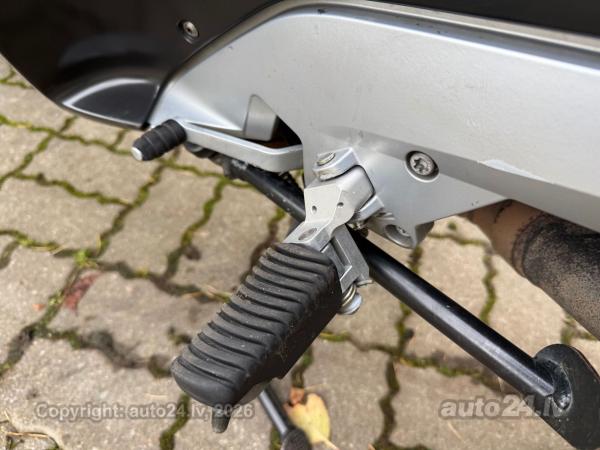 Pelēks BMW R 1200RT 2005 Tallina, ar dzinēja tilpumu 1.17 L un nobraukumu 78 tūkst. km par 6490 €, foto 7 vietnē AUTOMOTO.COM.LV