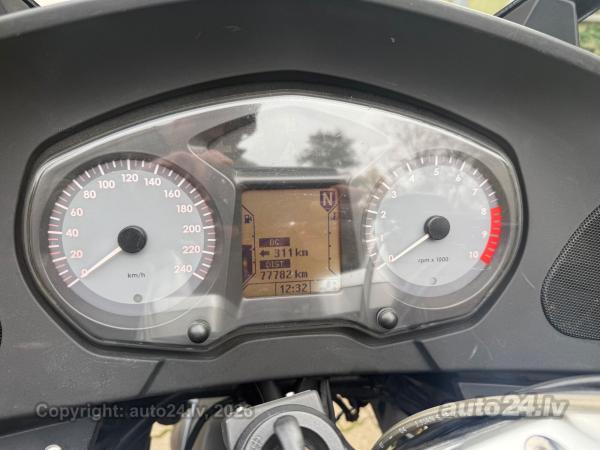 Pelēks BMW R 1200RT 2005 Tallina, ar dzinēja tilpumu 1.17 L un nobraukumu 78 tūkst. km par 6490 €, foto 11 vietnē AUTOMOTO.COM.LV