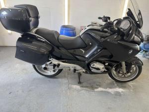 Grey BMW R 1200RT 2006 in Taurage, with an engine capacity of 1.20 L and mileage of 59 thousand km for 3500 €, photo 5 on AUTOMOTO.COM.LV