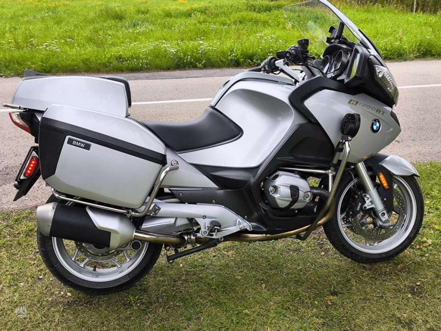 Grey BMW R 1200RT 2011 in Silute, with an engine capacity of 1.20 L and mileage of 50 thousand km for 5499 €, photo 5 on AUTOMOTO.COM.LV
