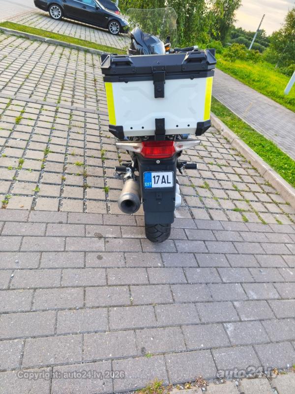 Grey BMW R 1200RT 2012 in Tartu, with an engine capacity of 1.17 L and mileage of 46 thousand km for 4600 €, photo 5 on AUTOMOTO.COM.LV