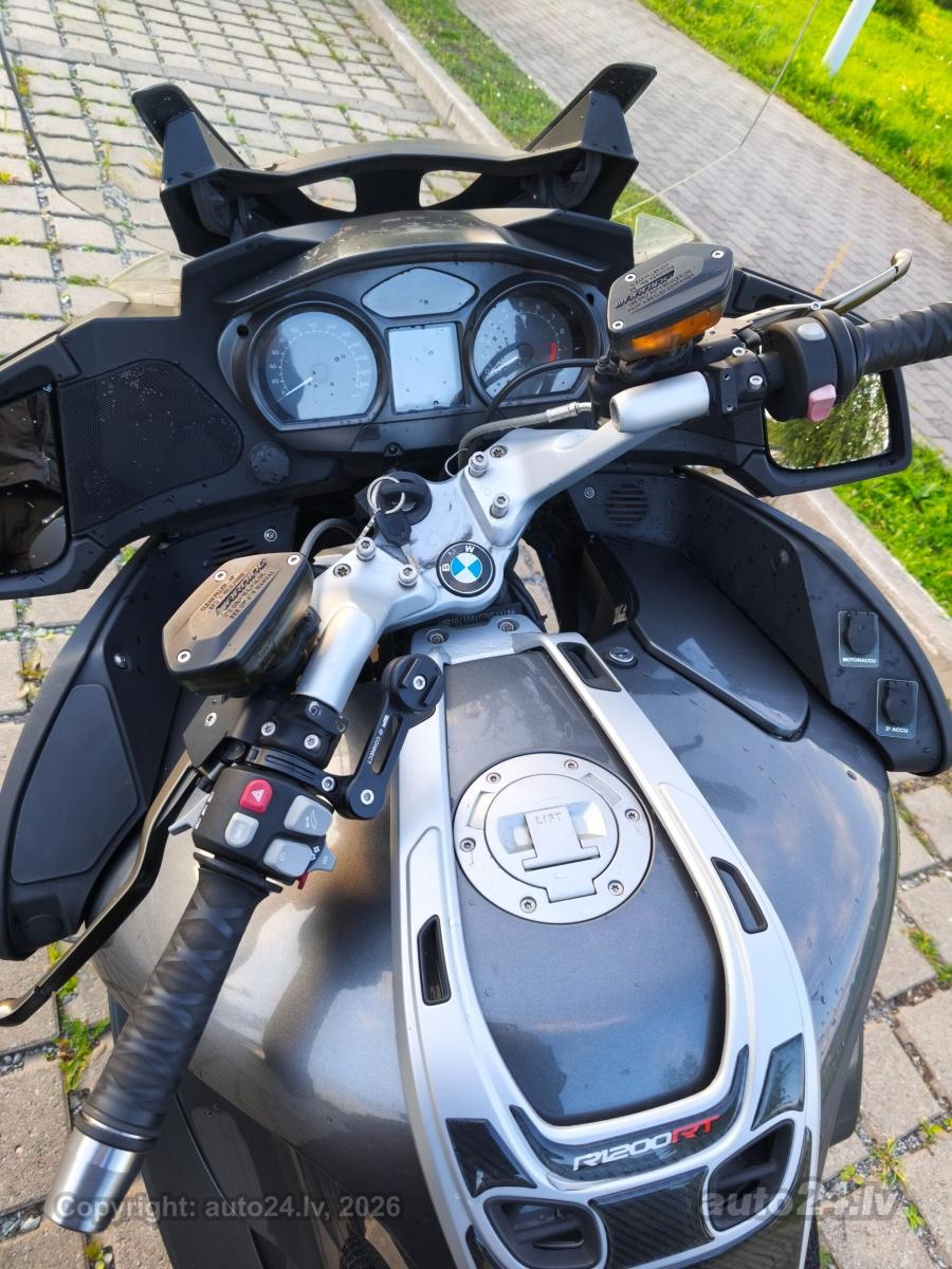 Pelēks BMW R 1200RT 2012 Tartu, ar dzinēja tilpumu 1.17 L un nobraukumu 46 tūkst. km par 4600 €, foto 7 vietnē AUTOMOTO.COM.LV