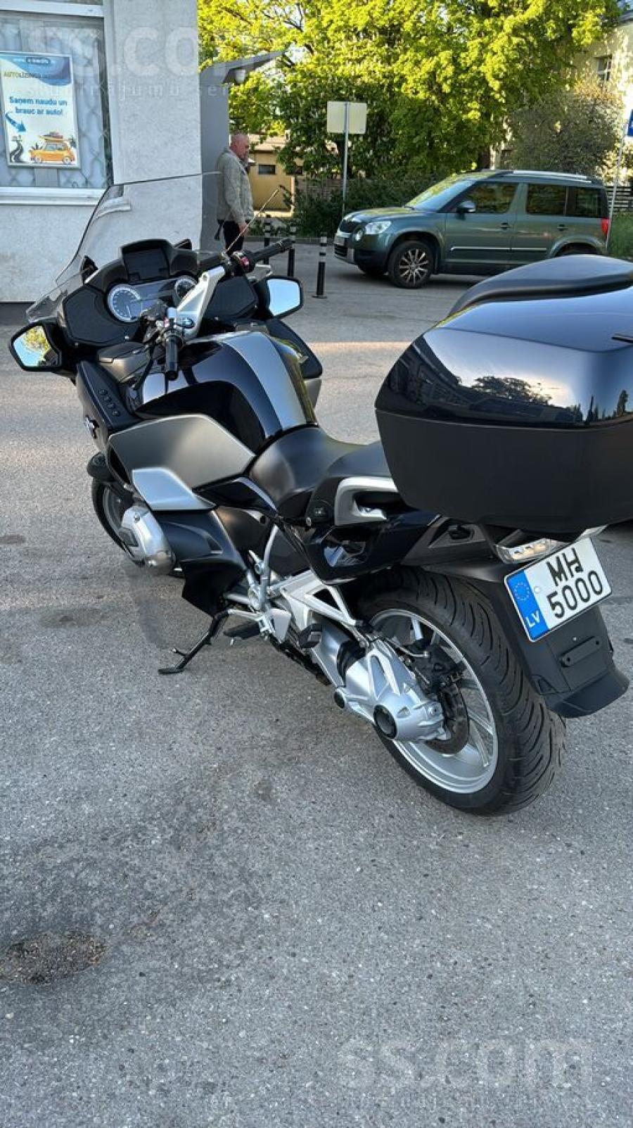BMW R 1200RT 2017 in Riga, with an engine capacity of 1.20 L and mileage of 0 thousand km for 12000 €, photo 3 on AUTOMOTO.COM.LV
