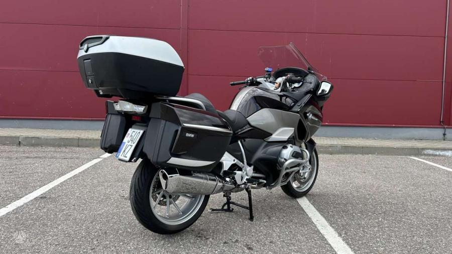 Red BMW R 1200RT 2014 in Kaunas, with an engine capacity of 1.20 L and mileage of 44 thousand km for 8800 €, photo 9 on AUTOMOTO.COM.LV