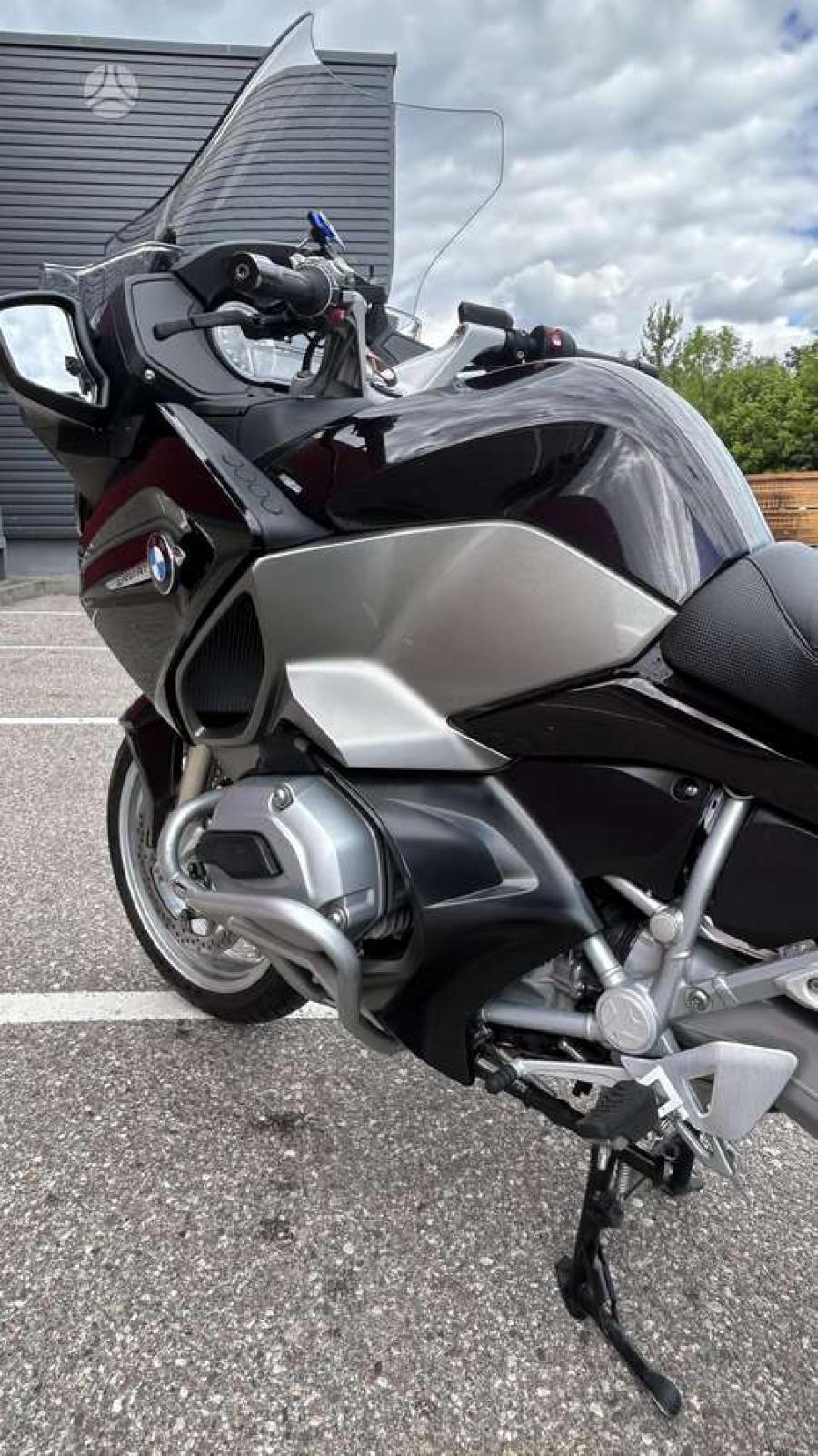 Red BMW R 1200RT 2014 in Kaunas, with an engine capacity of 1.20 L and mileage of 44 thousand km for 8800 €, photo 13 on AUTOMOTO.COM.LV