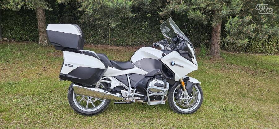White BMW R 1200RT 2014 in Kaunas, with an engine capacity of 1.20 L and mileage of 61 thousand km for 9000 €, photo 1 on AUTOMOTO.COM.LV