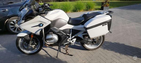 White BMW R 1200RT 2017 in Panevezys, with an engine capacity of 1.20 L and mileage of 74 thousand km for 4550 €, photo 4 on AUTOMOTO.COM.LV