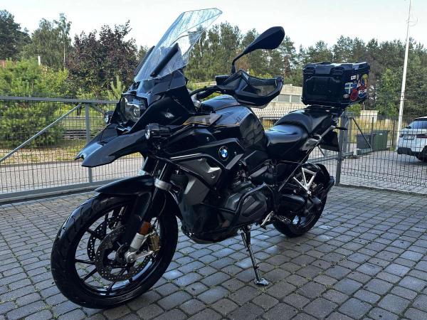 Melns BMW R 1250GS 2020 Viļņa, ar dzinēja tilpumu 1.25 L un nobraukumu 65 tūkst. km par 15900 €, foto 1 vietnē AUTOMOTO.COM.LV