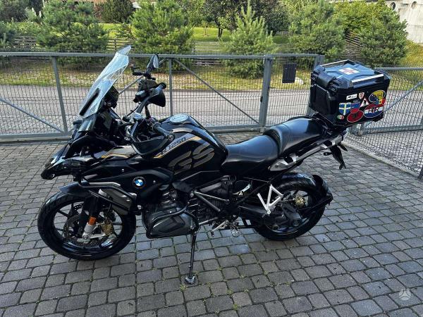 Melns BMW R 1250GS 2020 Viļņa, ar dzinēja tilpumu 1.25 L un nobraukumu 65 tūkst. km par 15900 €, foto 2 vietnē AUTOMOTO.COM.LV