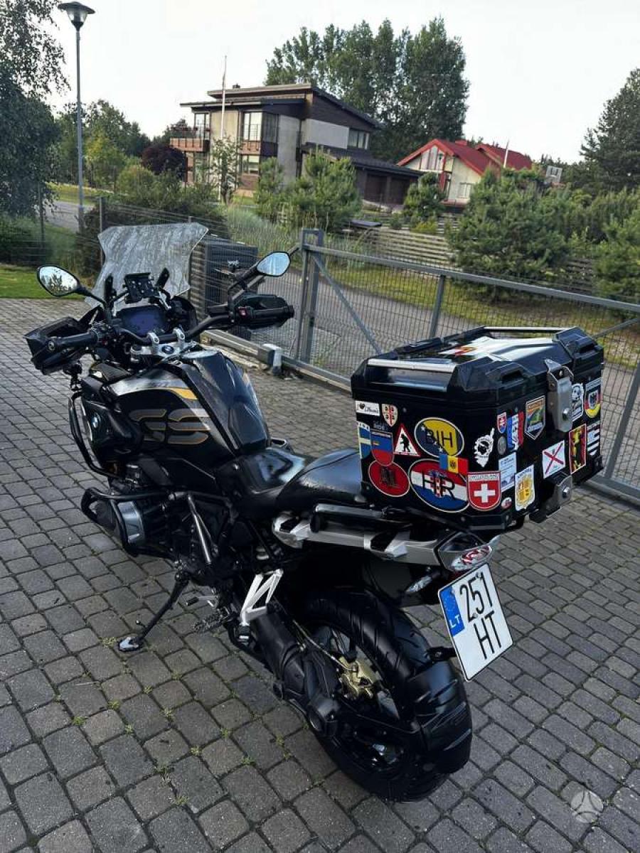 Melns BMW R 1250GS 2020 Viļņa, ar dzinēja tilpumu 1.25 L un nobraukumu 65 tūkst. km par 15900 €, foto 9 vietnē AUTOMOTO.COM.LV