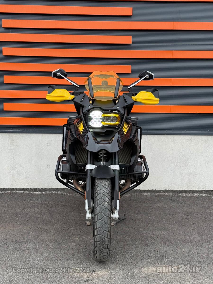Melns BMW R 1250GS 2021 Tallina, ar dzinēja tilpumu 0.00 L un nobraukumu 23 tūkst. km par 17900 €, foto 1 vietnē AUTOMOTO.COM.LV