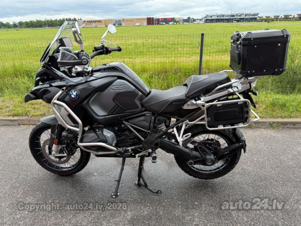 Black BMW R 1250GS 2021 in Tallinn, with an engine capacity of 1.25 L and mileage of 8 thousand km for 18500 €, photo 2 on AUTOMOTO.COM.LV