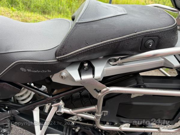 Black BMW R 1250GS 2021 in Tallinn, with an engine capacity of 1.25 L and mileage of 8 thousand km for 18500 €, photo 5 on AUTOMOTO.COM.LV