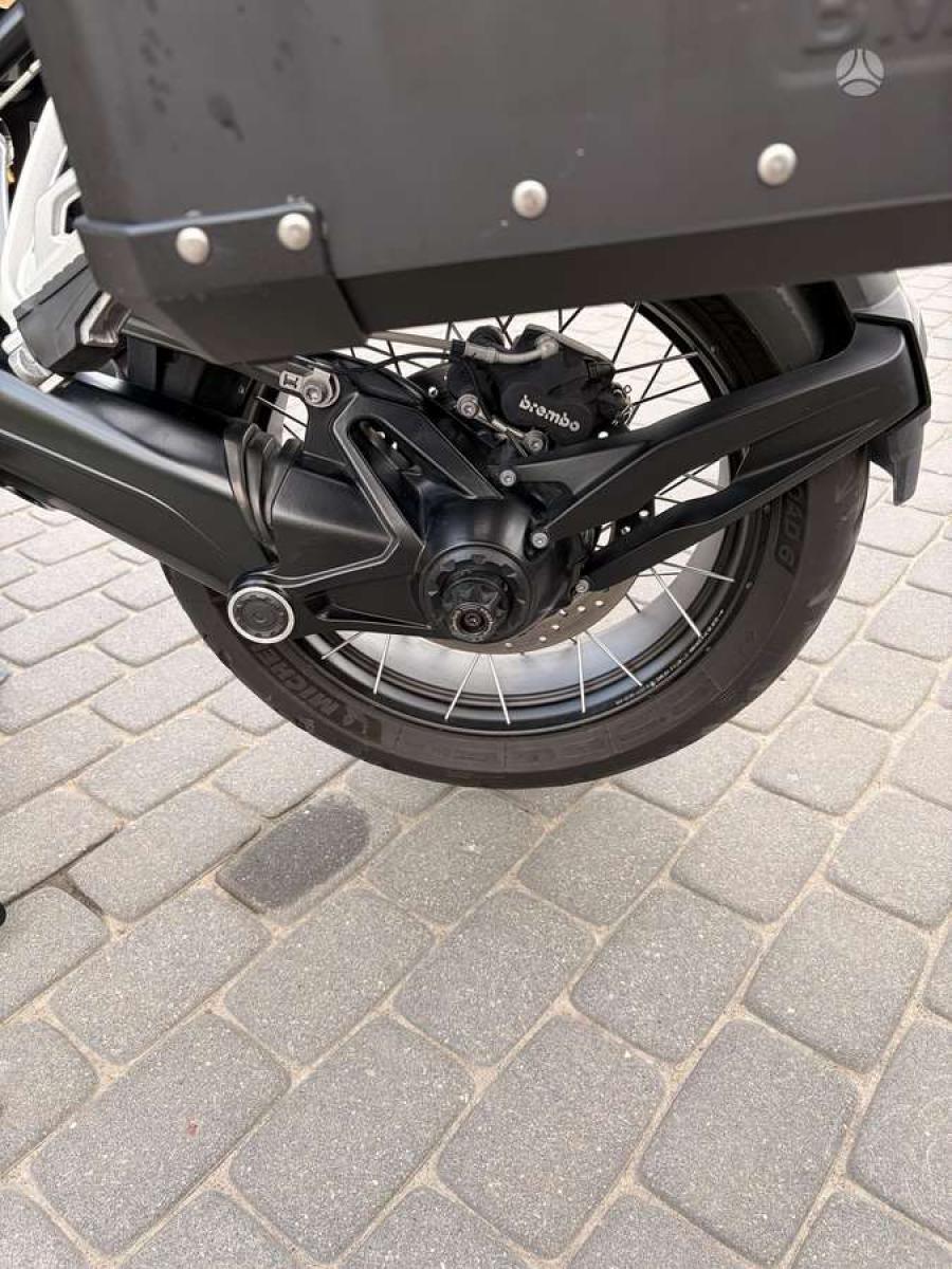 Черный БМВ R 1250GS 2021 в Каунас, объемом двигателя 1.25 л и пробегом 22 тыс. км за 17300 €, фото 10 на AUTOMOTO.COM.LV
