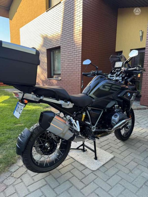 Черный БМВ R 1250GS 2021 в Каунас, объемом двигателя 0.00 л и пробегом 22 тыс. км за 15500 €, фото 2 на AUTOMOTO.COM.LV