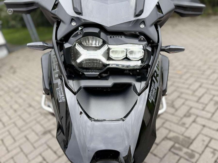 Черный БМВ R 1250GS 2021 в Вильнюс, объемом двигателя 1.25 л и пробегом 5 тыс. км за 15800 €, фото 12 на AUTOMOTO.COM.LV