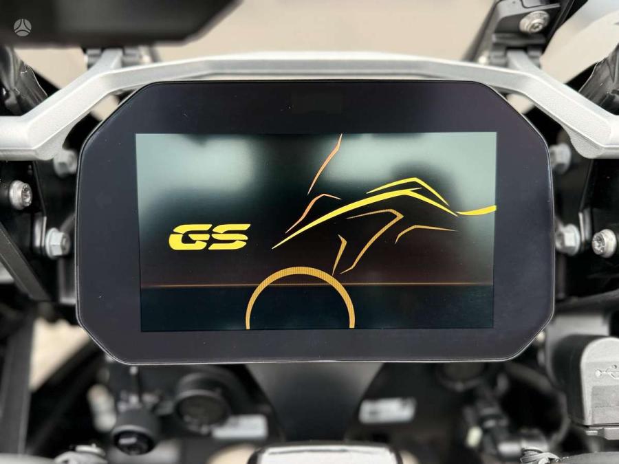 Черный БМВ R 1250GS 2021 в Вильнюс, объемом двигателя 1.25 л и пробегом 5 тыс. км за 15800 €, фото 18 на AUTOMOTO.COM.LV