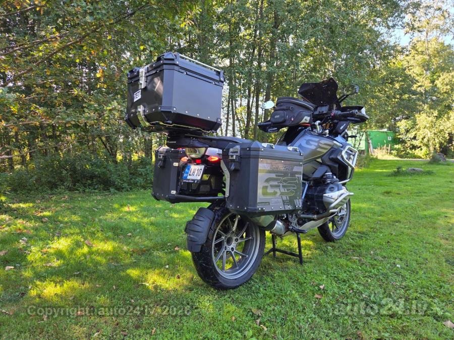 Черный БМВ R 1250GS 2021 в Таллин, объемом двигателя 1.25 л и пробегом 24 тыс. км за 19000 €, фото 5 на AUTOMOTO.COM.LV