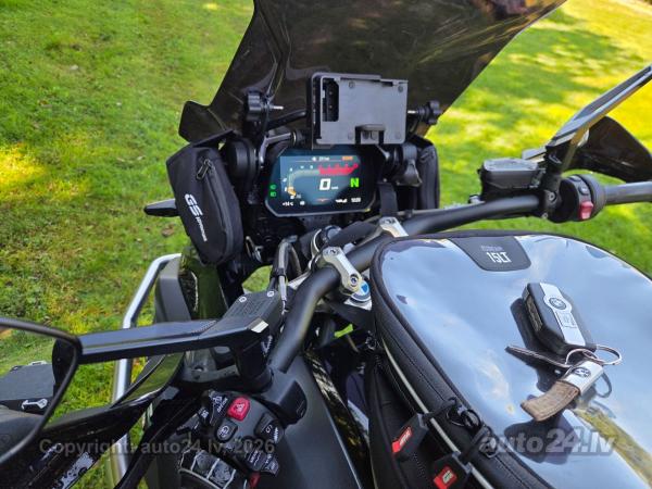 Black BMW R 1250GS 2021 in Tallinn, with an engine capacity of 1.25 L and mileage of 24 thousand km for 19000 €, photo 6 on AUTOMOTO.COM.LV