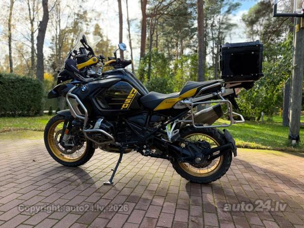 Melns BMW R 1250GS 2021 Tallina, ar dzinēja tilpumu 1.25 L un nobraukumu 25 tūkst. km par 16000 €, foto 4 vietnē AUTOMOTO.COM.LV