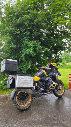 Black BMW R 1250GS 2022 in Tallinn, with an engine capacity of 1.25 L and mileage of 29 thousand km for 19000 €, photo 5 on AUTOMOTO.COM.LV