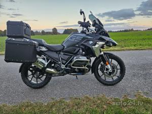 Black BMW R 1250GS 2022 in Tartu, with an engine capacity of 1.25 L and mileage of 26 thousand km for 18500 €, photo 4 on AUTOMOTO.COM.LV