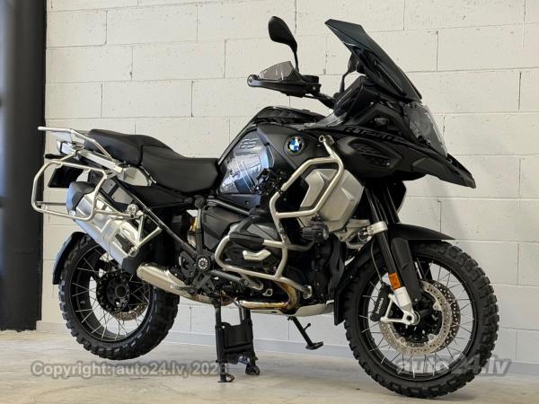 Black BMW R 1250GS 2023 in Tallinn, with an engine capacity of 1.25 L and mileage of 13 thousand km for 17990 €, photo 2 on AUTOMOTO.COM.LV
