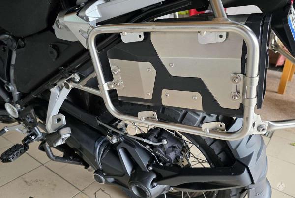 Melns BMW R 1250GS 2023 Klaipėda, ar dzinēja tilpumu 1.25 L un nobraukumu 54 tūkst. km par 15999 €, foto 10 vietnē AUTOMOTO.COM.LV