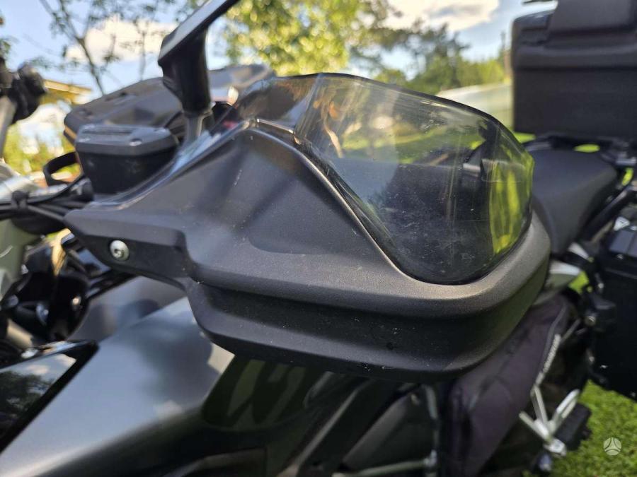 Черный БМВ R 1250GS 2023 в Вильнюс, объемом двигателя 1.25 л и пробегом 22 тыс. км за 20300 €, фото 34 на AUTOMOTO.COM.LV