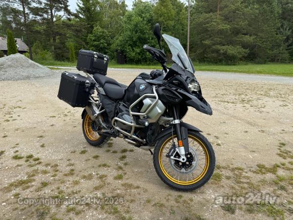 Black BMW R 1250GS 2025 in Tallinn, with an engine capacity of 1.25 L and mileage of 8 thousand km for 22300 €, photo 1 on AUTOMOTO.COM.LV